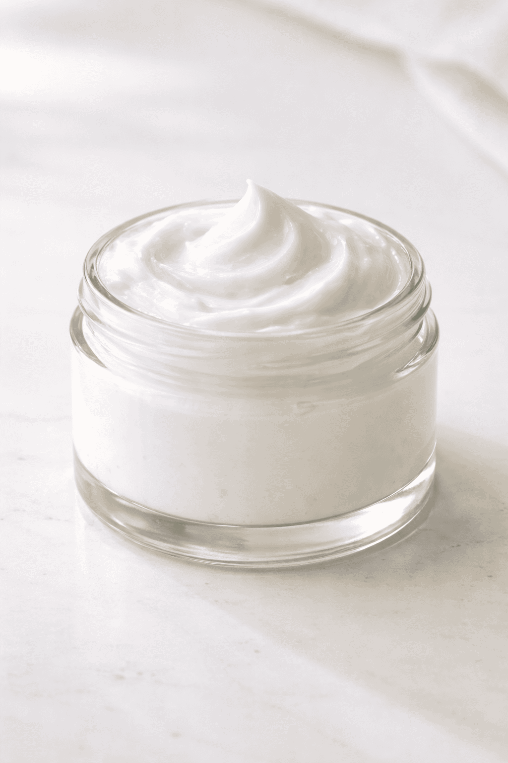 DIY Anti-Aging Hand Cream Recipe (Natural & Climate-Protective)