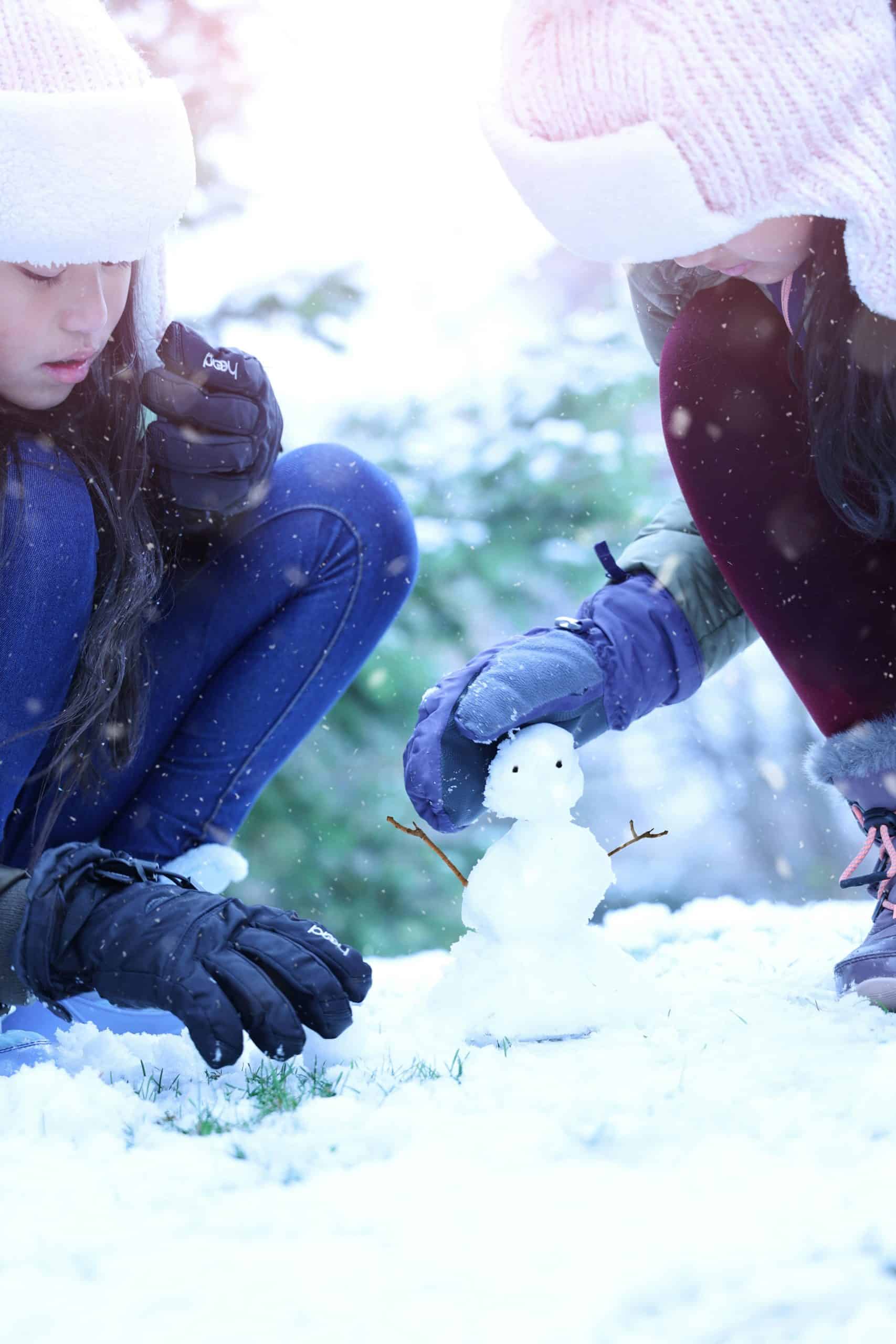 7 Wonder-Filled Forest School Activities for Winter
