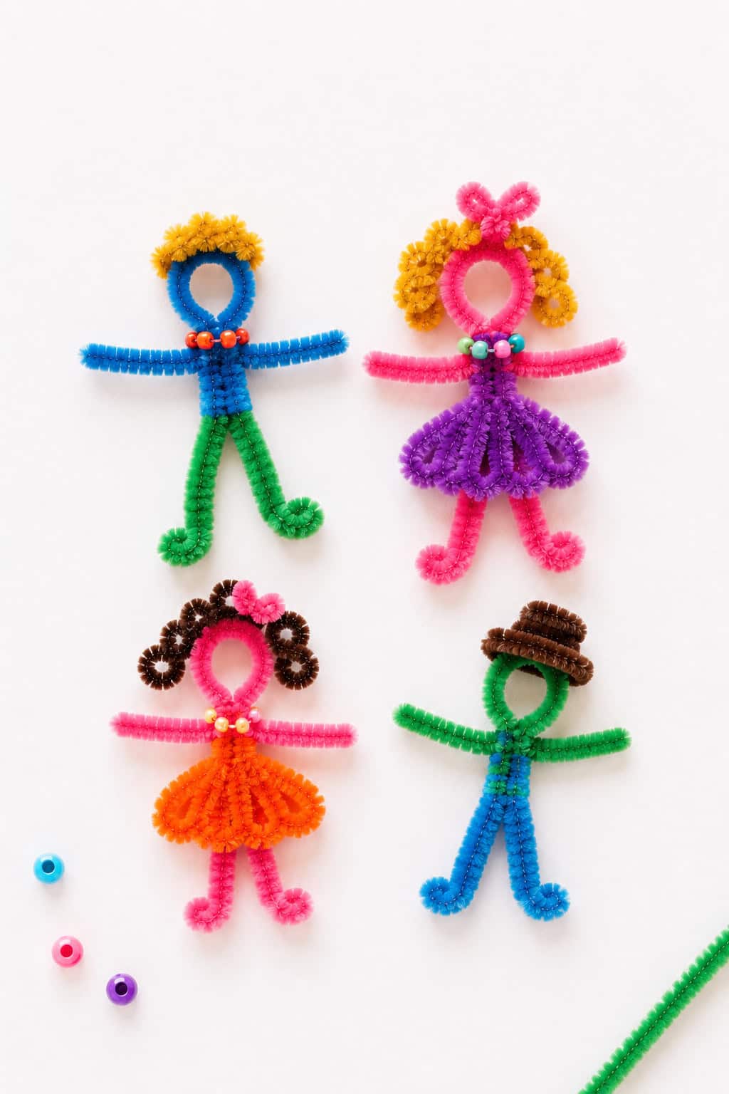 25 Bright and Playful Pipe Cleaner Crafts Kids Can Do at Home